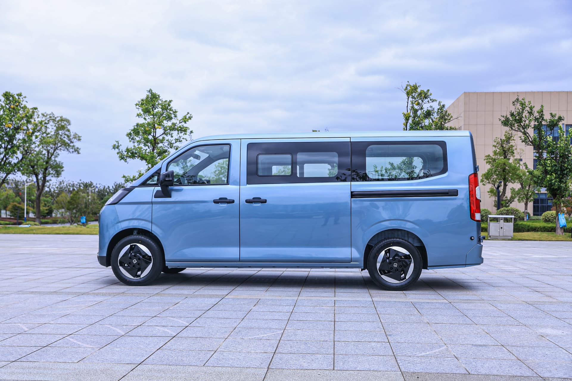 Farizon V7E Electric Van | Smart Cargo Vehicle | Farizon NZ